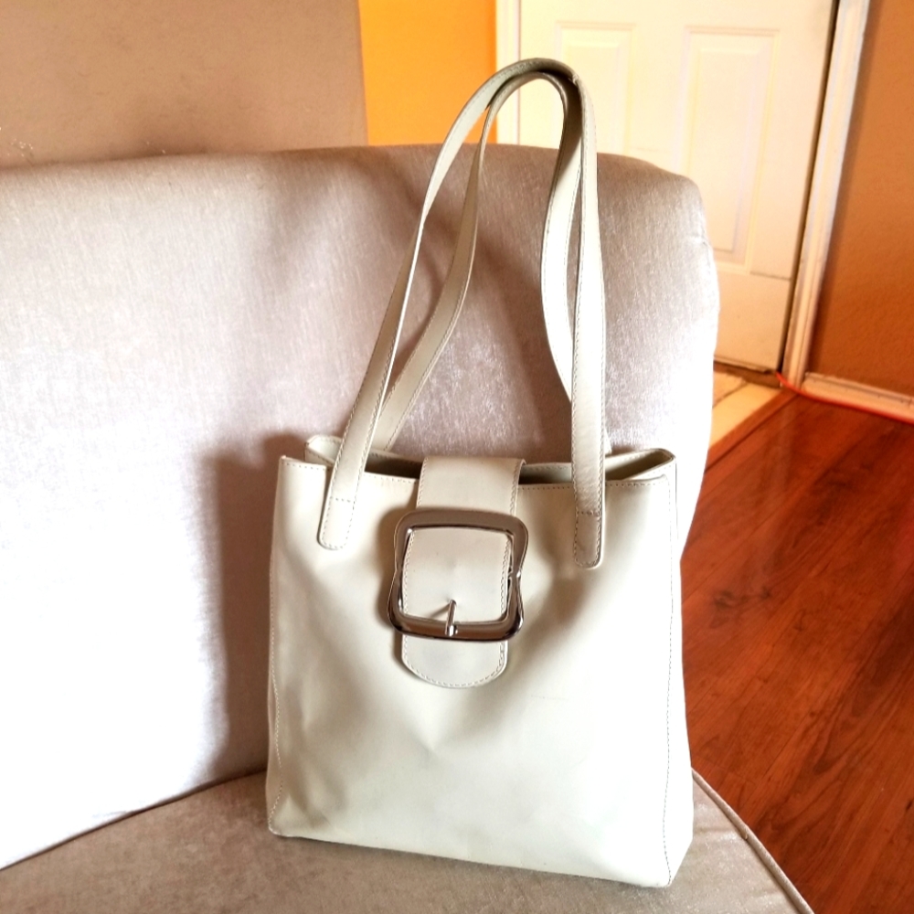 Beautiful Vintage Desmo Bag. - Gem